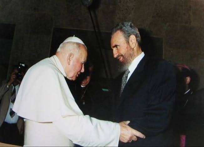 OS INIMIGOS DA IGREJA SABEM ONDE FERIR… – SAPIENTIAE CHRISTIANAE